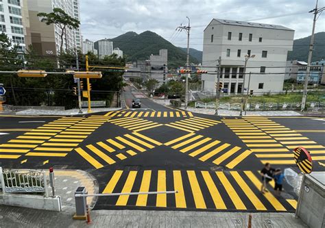 경남경찰청 어린이 위한 ‘노란색 횡단보도 더 늘린다 아시아경제
