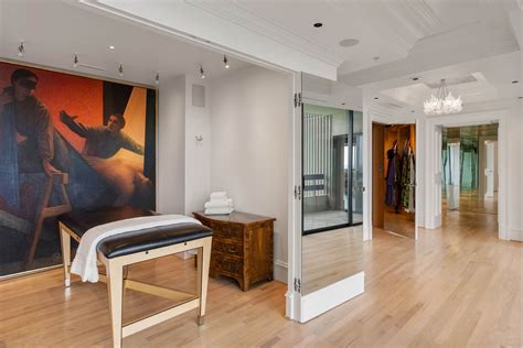 Elton John Is Selling His Long Term Atlanta Base For 5m The Spaces