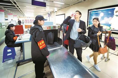 武汉地铁全面提高安检等级：逢包必检 逢液必查湖北频道凤凰网