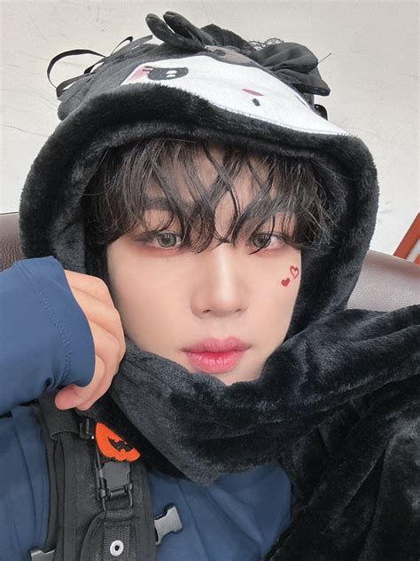 위아이 Wei On Twitter [ 요한] 할로~🖐🏻 윈😉