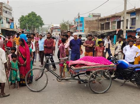 रात भर प्रसव पीड़ा से कराहती रही गर्भवती जीएनएम ने जिंदा बता सदर