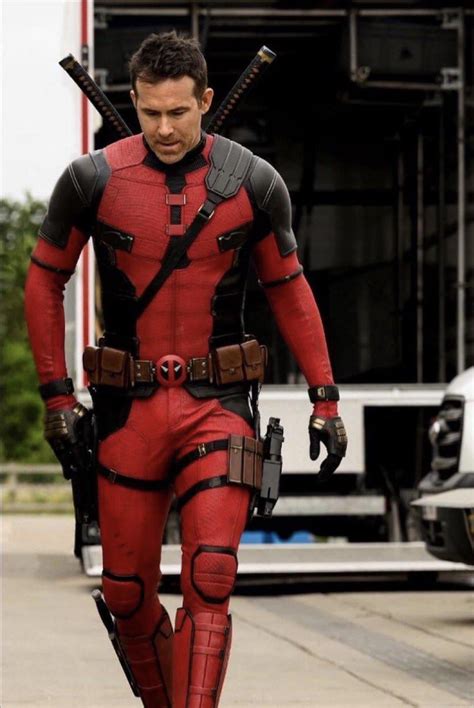 New Look At Ryan Reynolds In Deadpool 3 Rcomicbookmovies