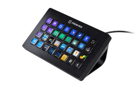 Stream Deck Gets Super Sized With The XL Newsshooter
