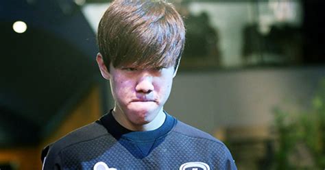 Gsl 결승 한지원 울트라리스크 러시로 1세트 승리