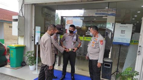 Pimpin Pekan Disiplin Satpam Dalam Rangka HUT Satpam Ke Berikut Paparan Kasat Binmas