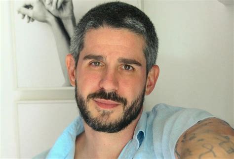 Pedro Neschling sobre volta às novelas em Renascer personagem