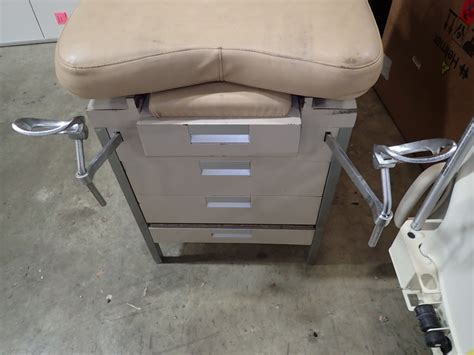 Hamilton Steelcrest Exam Table Surplus Marketplace