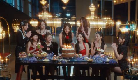 Twice Rilis Mv One Spark Serba Glamor Dan Elegan