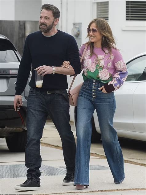 ფოტო როდესაც საყვარელი ქალის სრულყოფილი ფორმებით ამაყობ რადიო ფორტუნა Fortuna Ge