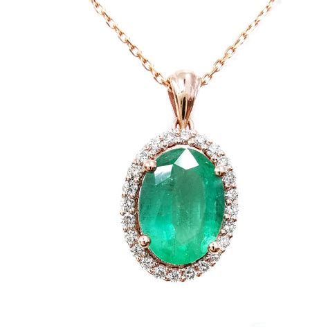 460 Ct Green Emerald And 050 Ct E To G Diamond Designer Necklace 275