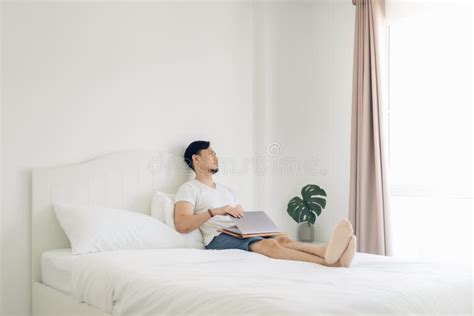 371 Naked Man Laptop Stock Photos Free Royalty Free Stock Photos