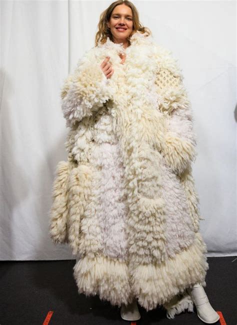 Épinglé par Смирнова Вероника sur Стиль Stella mccartney Fashion week de londres Automne hiver