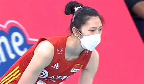中国排协凌晨为口罩事件道歉！球迷：为何不效仿德国凤凰网