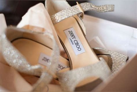 Jimmy Choo Réédite Ses Modèles Emblématiques Dont Trois Paires Portées Par Carrie Bradshaw Dans