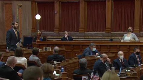 Iowa Legislature Begins 2021 Session Amid Pandemic