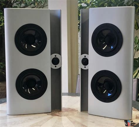 1 pair Vienna Acoustics Webern speakers in brushed aluminum 100% ...
