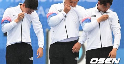 사진 김제덕 오진혁 이우석태극마크 키스 세리머니 조선비즈