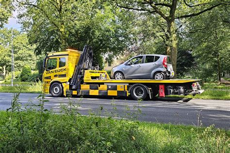 Veel Schade Bij Kop Staartbotsing Op De N224 In Ede