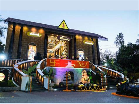 sai silks kalamandir makes quiet debut lists 4 higher over issue
