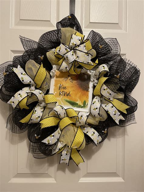 Bumble Bee Kind Wreath Suzannes Creations