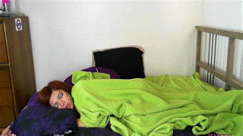 Woke Up Horny And Had To Stroke Immediately After Turning Off The Alarm Clock Kendra