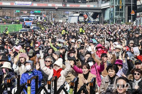 전광훈 윤석열 감옥 간 것은 하나님의 역사탄핵 반대 예배