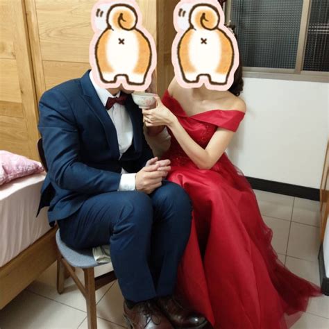 正紅喜氣訂婚訂婚禮服卡肩緞面裙擺帶紗裙設計送客禮服 蝦皮購物
