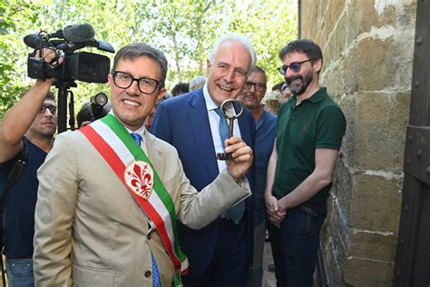 Nardella E Biffoni Nella Top Ten Giani Terzultimo Ecco Il Gradimento