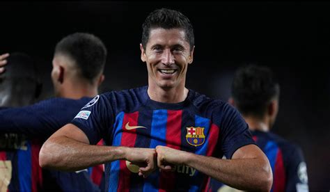 Lewandowski Saves Barcelona From Exiting Champions League At Group