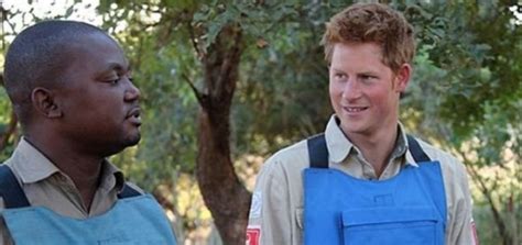 El príncipe Harry apareció de sorpresa en África Revista Para Ti