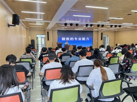 【主题教育】艺术与设计学院成功举办“艺明”校友讲坛活动