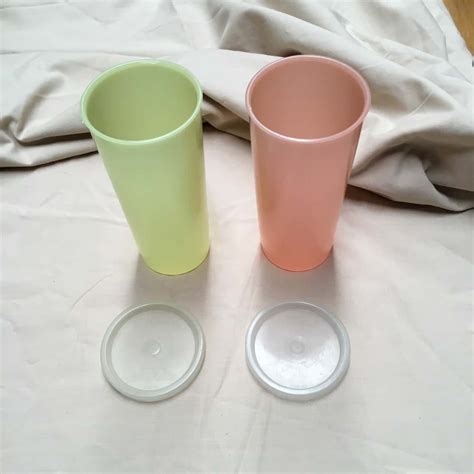 Two Vintage Tupperware Liquiddrink Containerscups S