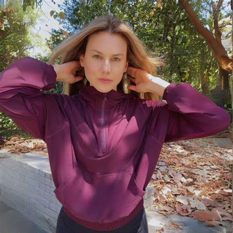 Chic Sun Protection Clothing For The Modern Woman Some Sun