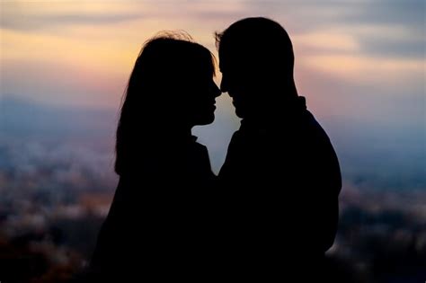 Premium Photo Backlighting Of A Couple In Love Creating A Silhouette