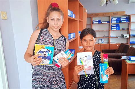 ЦЕНТЪРЪТ ЗА ОБЩЕСТВЕНА ПОДКРЕПА ПОЗДРАВИ ПЪРВОКЛАСНИЦИ Община Луковит