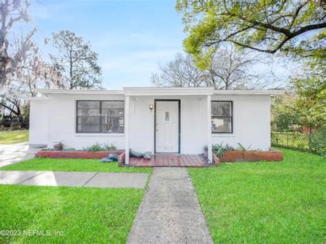 1037 W 12th St Saint Augustine FL 32084 30 Photos MLS 1209817