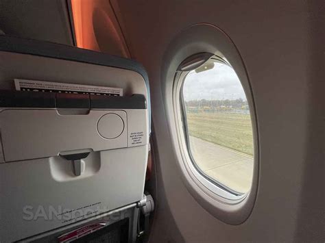 Fly Klm 737 800 Business Class For The Food Not The Seats Sanspotter