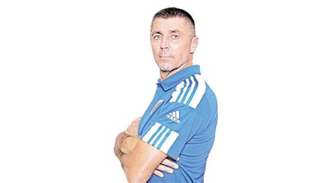 أرنو بويتنفيغ بديل موسيماني في تدريب الوحدة صحيفة الخليج