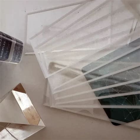 پلکسی گلاس شفاف پایین تر از قیمت بازار لیزر پلکس