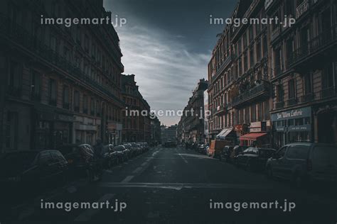 パリの街並み（フランス）の写真素材 233491129 イメージマート