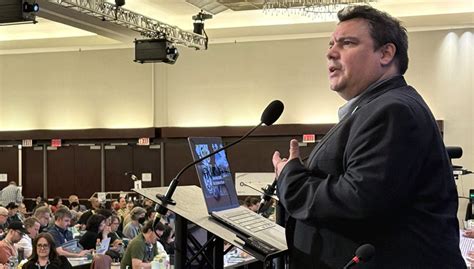 Niigaan Sinclair Urges Teachers To Embrace Principles Of Indigenous