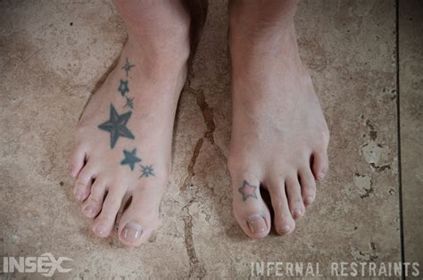 Kleio Valentiens Feet