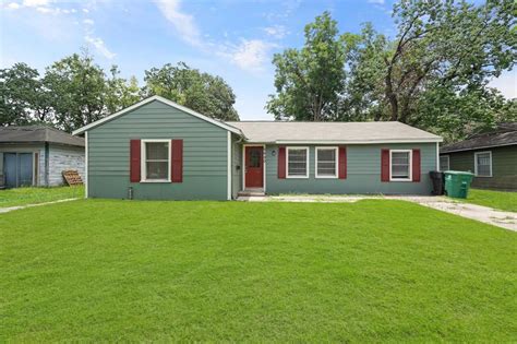 5950 Southington St, Houston, TX 77033 - See Est. Value, Schools & More