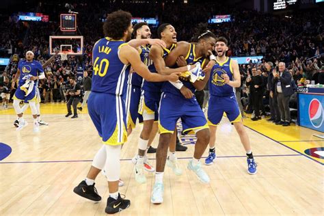 Thompson Warriors Fifth Straight Win Is The Moment Kevon Looney
