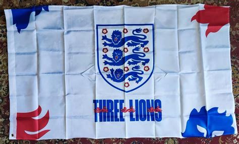 Футбольный флаг England Three Lions — цена 150 грн в каталоге Настенный