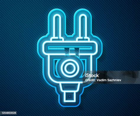 파란색 배경에 격리 된 빛나는 네온 라인 전기 플러그 아이콘 전기의 연결 및 단절의 개념 벡터 일러스트레이션 고압 전류 주의에 대한 스톡 벡터 아트 및 기타 이미지 Istock
