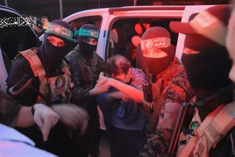 Hamas Liberta 13 Reféns De Israel Após Entrar Em Vigor Cessar Fogo