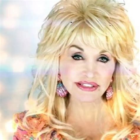 7 Surprising Reasons To Admire Dolly Parton