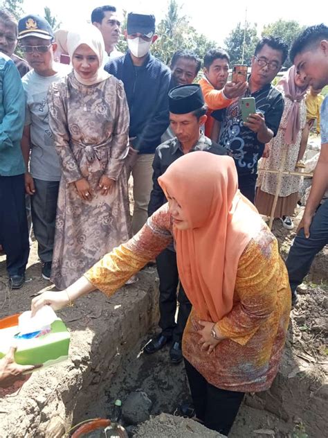 Bupati Bima Melakukan Peletakan Batu Pertama Rumah Tahfiz Quran Milik
