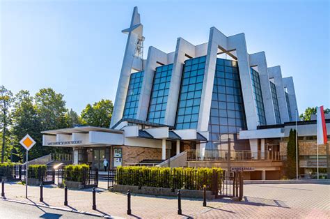 폴란드 바르샤바 모코토우 지구에서 예수회 순서의 성 앤드류 보볼라 성역 0명에 대한 스톡 사진 및 기타 이미지 0명